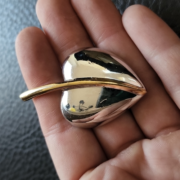 Monet | Jewelry | Vtg Monet Brooch | Poshmark